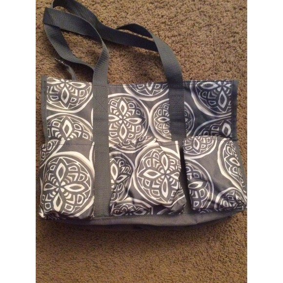 thirty-one | Bags | Thirty One Multi Pocket Tote | Poshmark